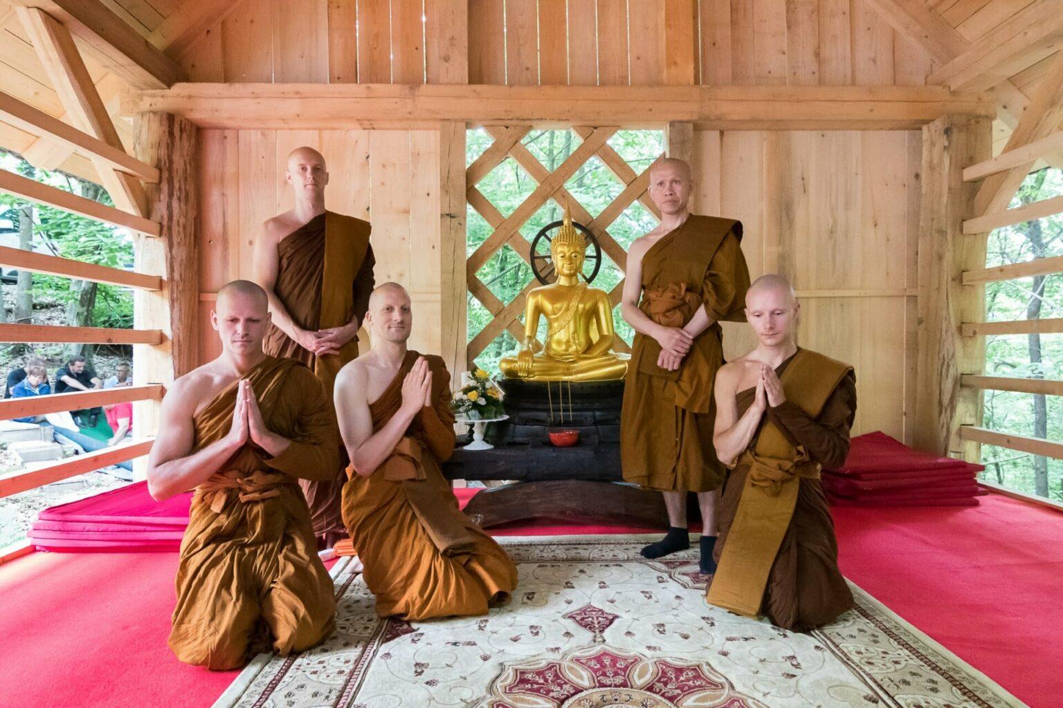Tradition - Samanadipa Forest Buddhist Hermitage